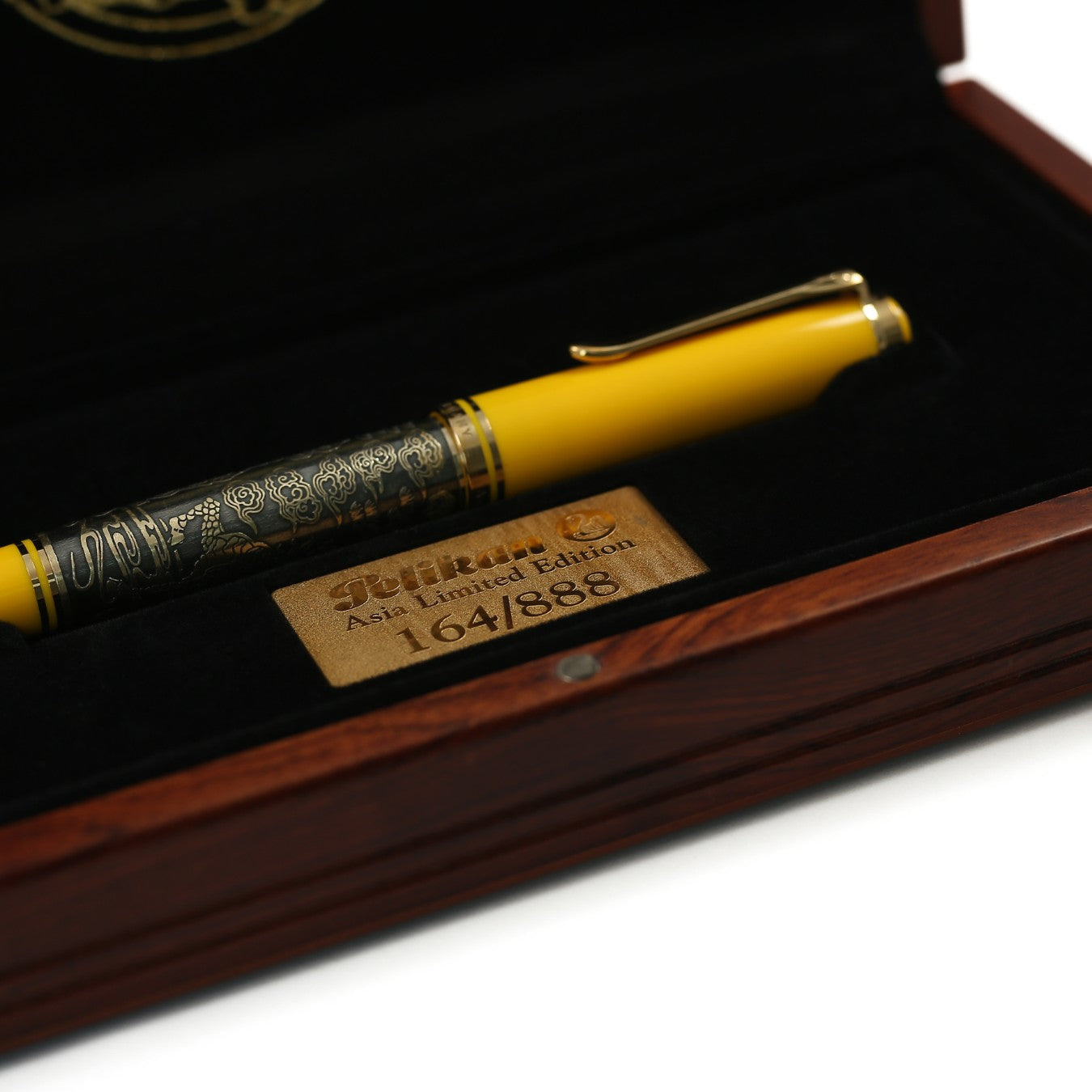 Pelikan M800 Kirin Füllfederhalter - Asia Limited Edition – missing-pen.com